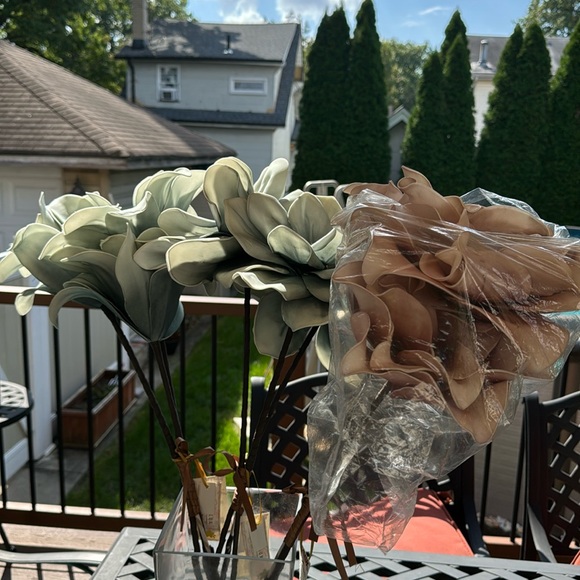 Bella Luxx | Accents | 3 Piece Floral Collection By Bella Lux | Poshmark